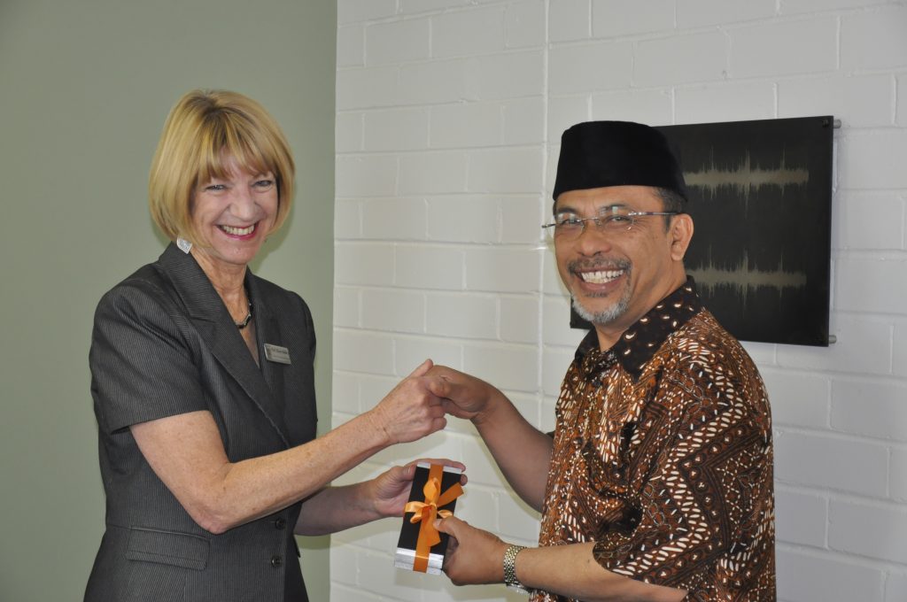 Deddy Mulyana, Guru Besar Ilmu Komunikasi - MediaPijar.com